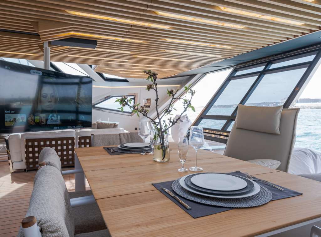 Servicios - Charter – Hanstaiger X1 - Damad Yatchs